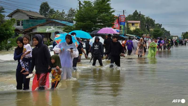 Tens of thousands affected as floods hit Thai south - ENG.MIZZIMA.COM