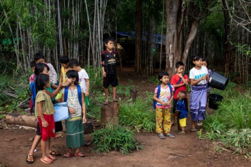Sparse turnout reported as Yangon voting centres remain vacant - ENG ...