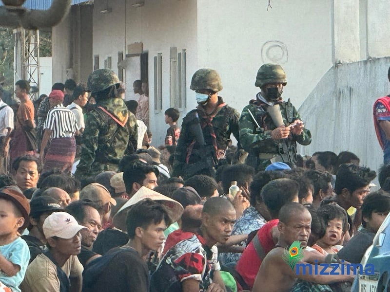 Over 1,500 Myanmar nationals flee Myawaddy fighting to take refuge on ...