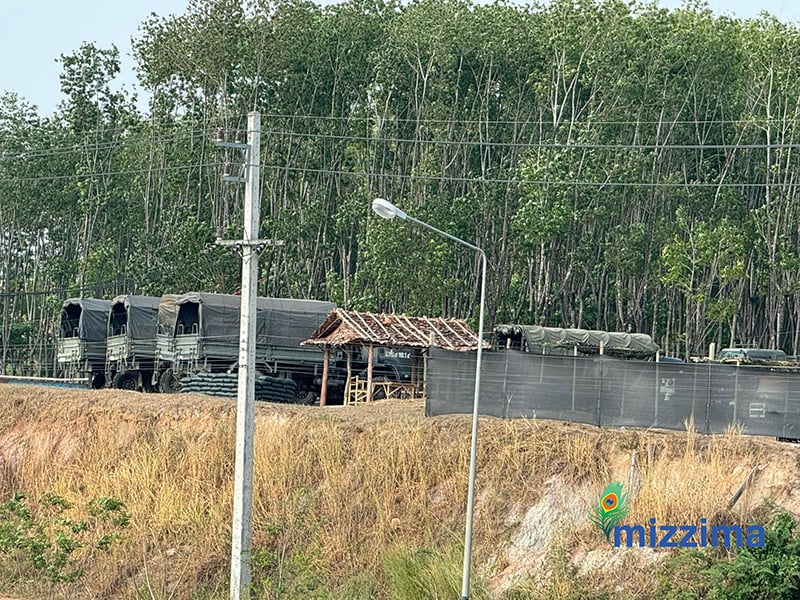 Over 1,500 Myanmar nationals flee Myawaddy fighting to take refuge on ...