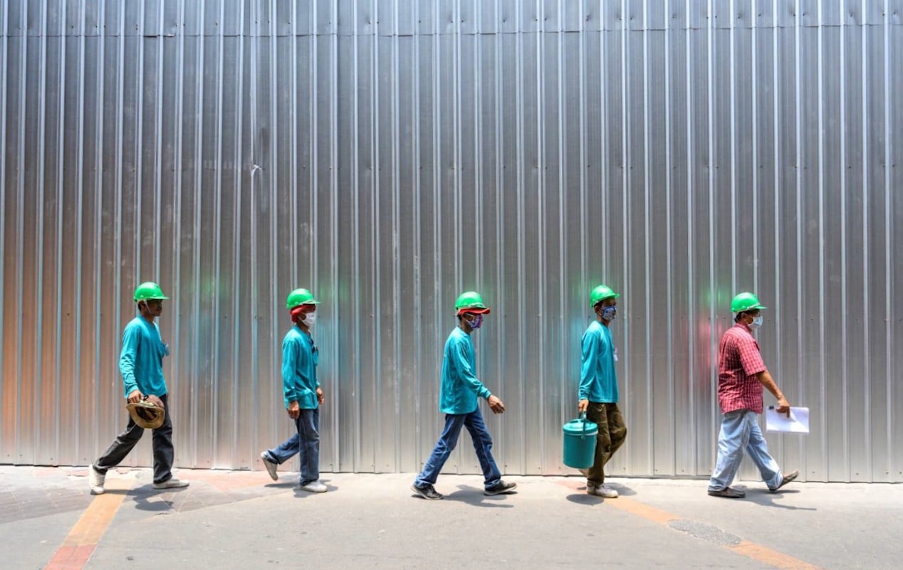 About 700 Myanmar migrant workers stage protest for wages - ENG.MIZZIMA.COM