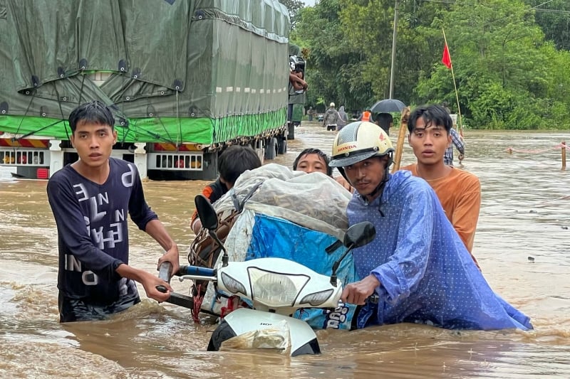 Yangon’s river and creek areas suffer serious flooding - ENG.MIZZIMA.COM