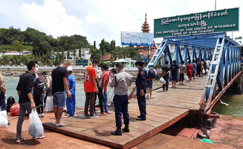 Military Council imposes border restrictions on young men at Kawthaung ...