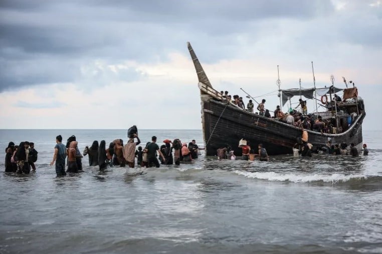 Rohingya refugees stranded off Indonesia to be rescued: officials - ENG ...