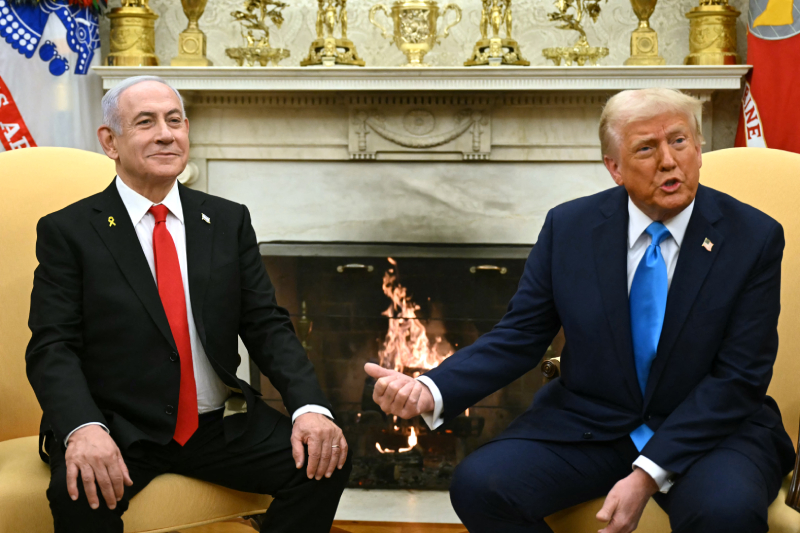 Trump says US will 'take over' Gaza as he welcomes Netanyahu - ENG ...
