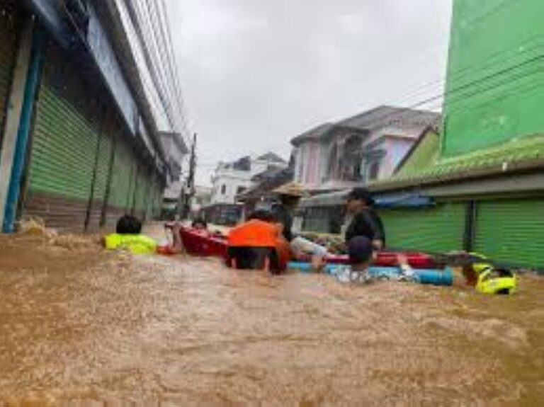 Myanmar’s Tachileik hit by third flood in August as Mae Sai River ...