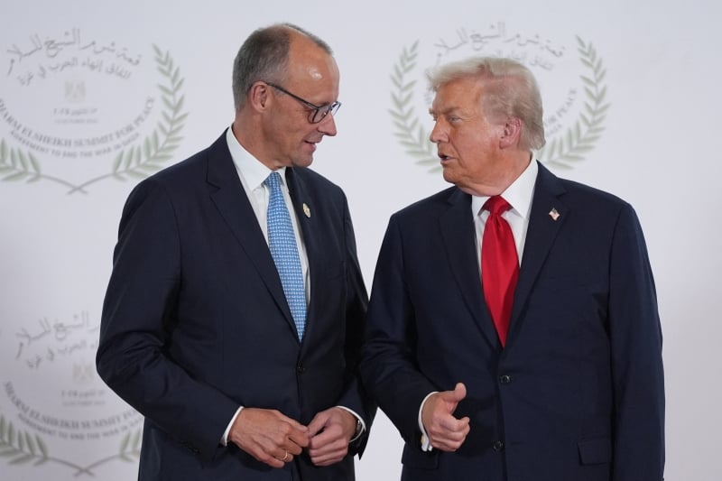 Trump strategy shifts from global role and vows 'resistance' in Europe ...